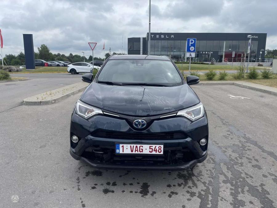 Blue Toyota RAV4 2018 in Vilnius, with an engine capacity of 2.50 L and mileage of 79 thousand km for 15999 €, photo 14 on AUTOMOTO.COM.LV