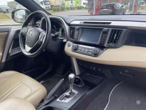 Blue Toyota RAV4 2018 in Vilnius, with an engine capacity of 2.50 L and mileage of 79 thousand km for 15999 €, photo 23 on AUTOMOTO.COM.LV