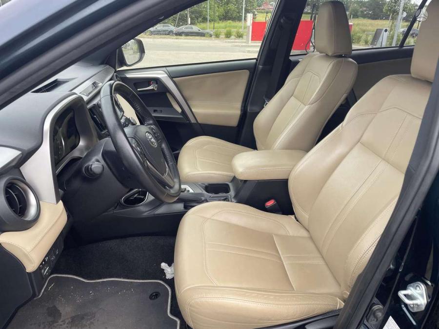 Blue Toyota RAV4 2018 in Vilnius, with an engine capacity of 2.50 L and mileage of 79 thousand km for 15999 €, photo 25 on AUTOMOTO.COM.LV