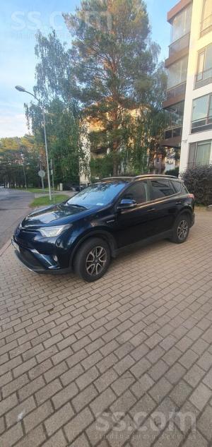 Zils Toyota RAV4 2018 Jūrmala, ar dzinēja tilpumu 2.50 L un nobraukumu 229 tūkst. km par 19400 €, foto  vietnē AUTOMOTO.COM.LV