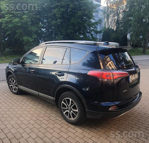 Zils Toyota RAV4 2018 Jūrmala, ar dzinēja tilpumu 2.50 L un nobraukumu 229 tūkst. km par 19400 €, foto 2 vietnē AUTOMOTO.COM.LV