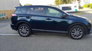 Blue Toyota RAV4 2018 in Vilnius, with an engine capacity of 2.50 L and mileage of 285 thousand km for 12999 €, photo 5 on AUTOMOTO.COM.LV