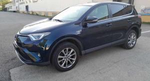 Blue Toyota RAV4 2018 in Vilnius, with an engine capacity of 2.50 L and mileage of 285 thousand km for 12999 €, photo 7 on AUTOMOTO.COM.LV