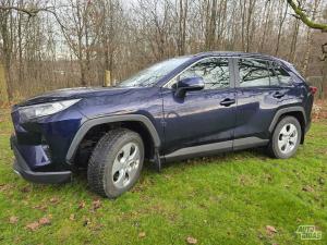 Blue Toyota RAV4 2019 in Taurage, with an engine capacity of 2.00 L and mileage of 65 thousand km for 22999 €, photo 8 on AUTOMOTO.COM.LV