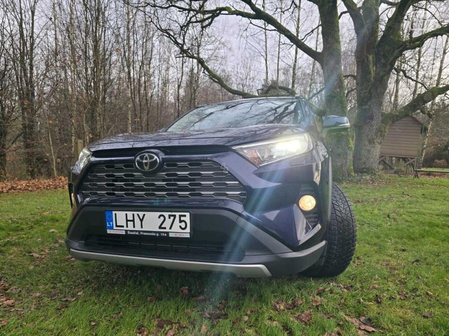 Blue Toyota RAV4 2019 in Taurage, with an engine capacity of 2.00 L and mileage of 65 thousand km for 22999 €, photo 10 on AUTOMOTO.COM.LV