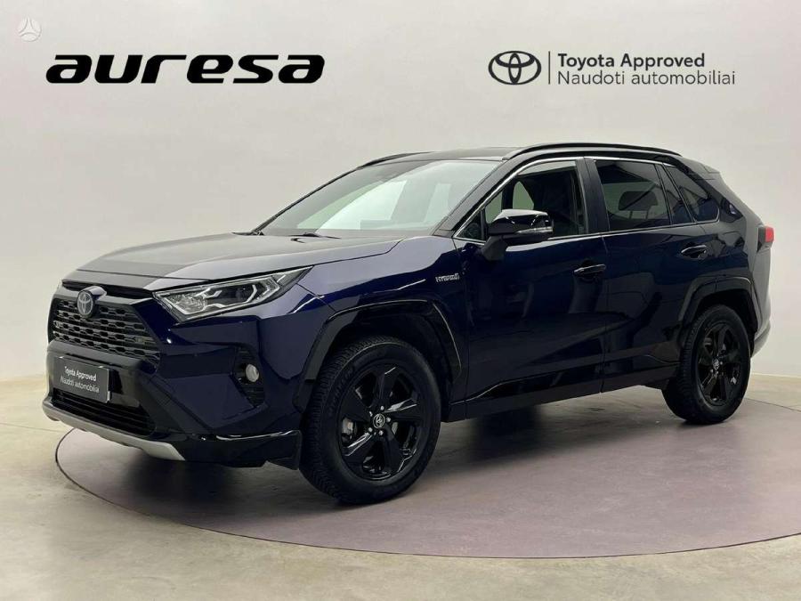 Blue Toyota RAV4 2019 in Panevezys, with an engine capacity of 2.49 L and mileage of 183 thousand km for 23990 €, photo 1 on AUTOMOTO.COM.LV