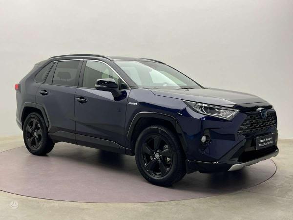 Blue Toyota RAV4 2019 in Panevezys, with an engine capacity of 2.49 L and mileage of 183 thousand km for 23990 €, photo 3 on AUTOMOTO.COM.LV