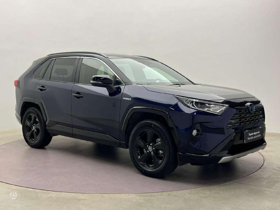 Blue Toyota RAV4 2019 in Panevezys, with an engine capacity of 2.49 L and mileage of 183 thousand km for 23990 €, photo 3 on AUTOMOTO.COM.LV