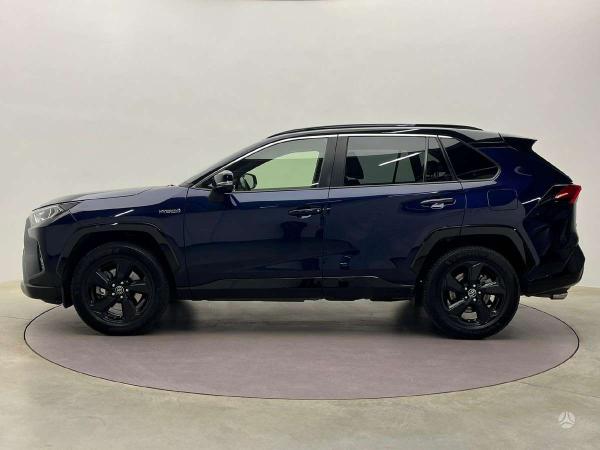Blue Toyota RAV4 2019 in Panevezys, with an engine capacity of 2.49 L and mileage of 183 thousand km for 23990 €, photo 5 on AUTOMOTO.COM.LV