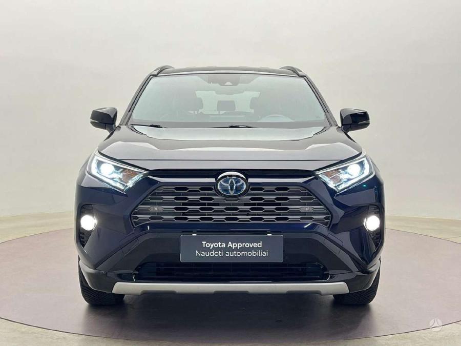 Blue Toyota RAV4 2019 in Panevezys, with an engine capacity of 2.49 L and mileage of 183 thousand km for 23990 €, photo 35 on AUTOMOTO.COM.LV