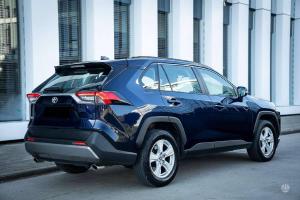 Zils Toyota RAV4 2019 Viļņa, ar dzinēja tilpumu 1.99 L un nobraukumu 139 tūkst. km par 20500 €, foto 6 vietnē AUTOMOTO.COM.LV