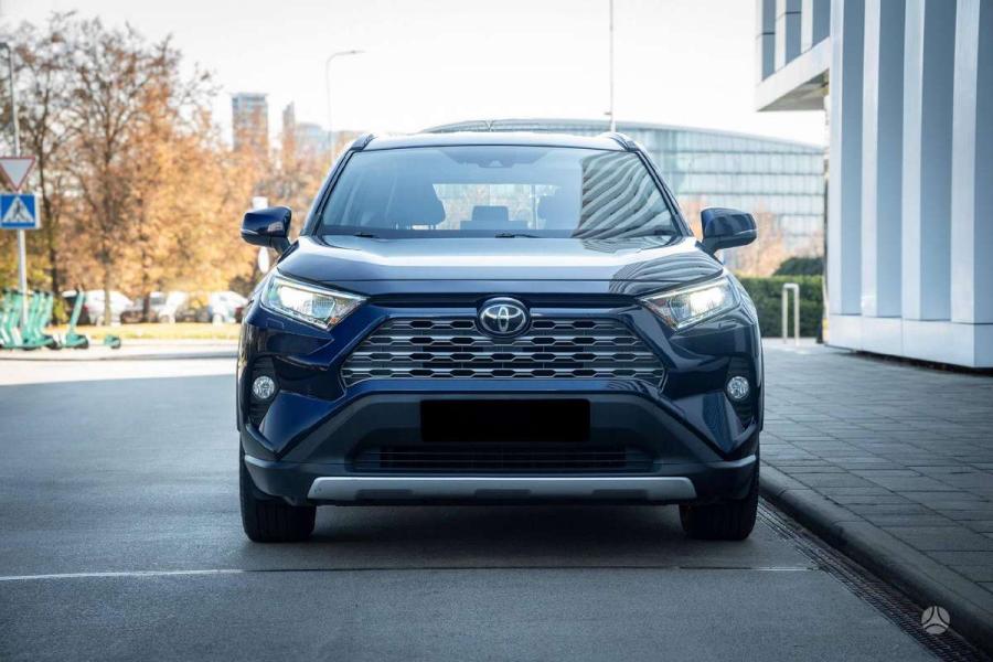 Zils Toyota RAV4 2019 Viļņa, ar dzinēja tilpumu 1.99 L un nobraukumu 139 tūkst. km par 20500 €, foto 9 vietnē AUTOMOTO.COM.LV