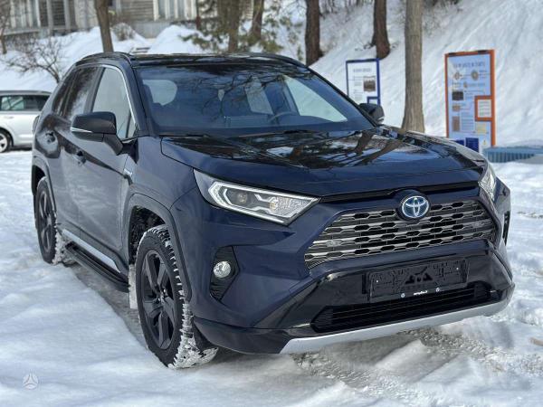 Blue Toyota RAV4 2019 in Kaunas, with an engine capacity of 2.49 L and mileage of 189 thousand km for 21950 €, photo 5 on AUTOMOTO.COM.LV