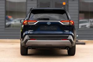 Blue Toyota RAV4 2019 in Jelgava, with an engine capacity of 2.50 L and mileage of 97 thousand km for 28950 €, photo 8 on AUTOMOTO.COM.LV