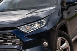 Blue Toyota RAV4 2019 in Jelgava, with an engine capacity of 2.50 L and mileage of 97 thousand km for 28950 €, photo 9 on AUTOMOTO.COM.LV