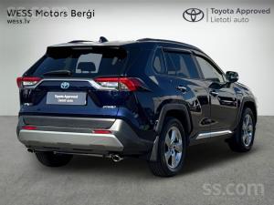Zils Toyota RAV4 2019 Rīga, ar dzinēja tilpumu 2.50 L un nobraukumu 92 tūkst. km par 29990 €, foto 3 vietnē AUTOMOTO.COM.LV