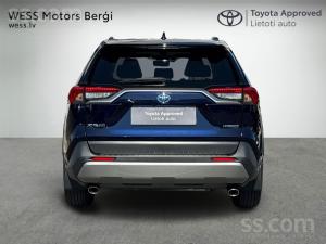 Zils Toyota RAV4 2019 Rīga, ar dzinēja tilpumu 2.50 L un nobraukumu 92 tūkst. km par 29990 €, foto 5 vietnē AUTOMOTO.COM.LV