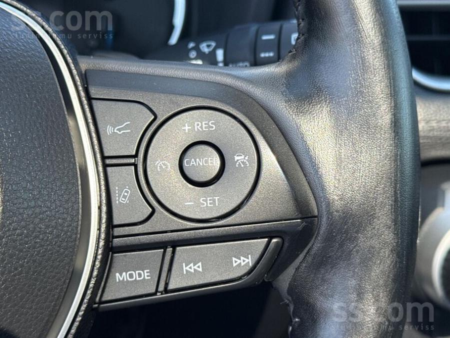 Zils Toyota RAV4 2019 Rīga, ar dzinēja tilpumu 2.50 L un nobraukumu 92 tūkst. km par 29990 €, foto 16 vietnē AUTOMOTO.COM.LV