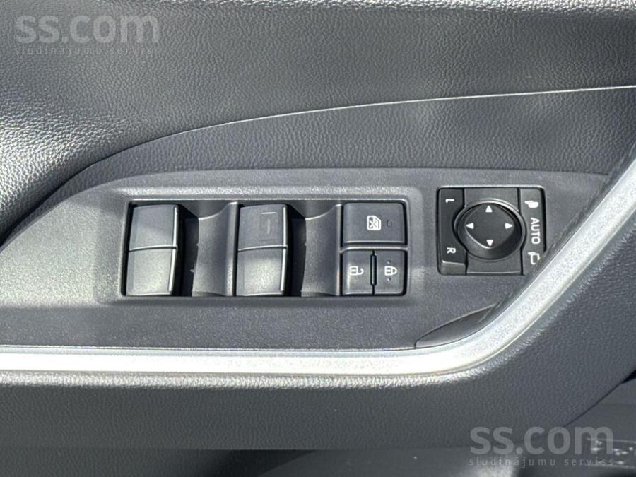 Zils Toyota RAV4 2019 Rīga, ar dzinēja tilpumu 2.50 L un nobraukumu 92 tūkst. km par 29990 €, foto 23 vietnē AUTOMOTO.COM.LV