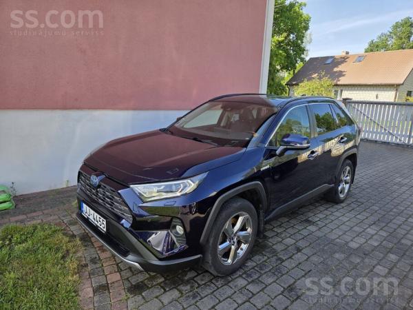 Zils Toyota RAV4 2019 Rīga, ar dzinēja tilpumu 2.50 L un nobraukumu 130 tūkst. km par 24000 €, foto 3 vietnē AUTOMOTO.COM.LV