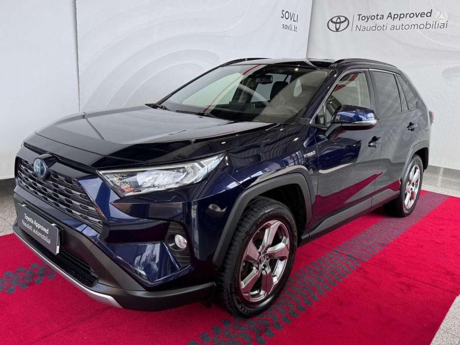 Blue Toyota RAV4 2019 in Siauliai, with an engine capacity of 2.49 L and mileage of 159 thousand km for 23900 €, photo 1 on AUTOMOTO.COM.LV