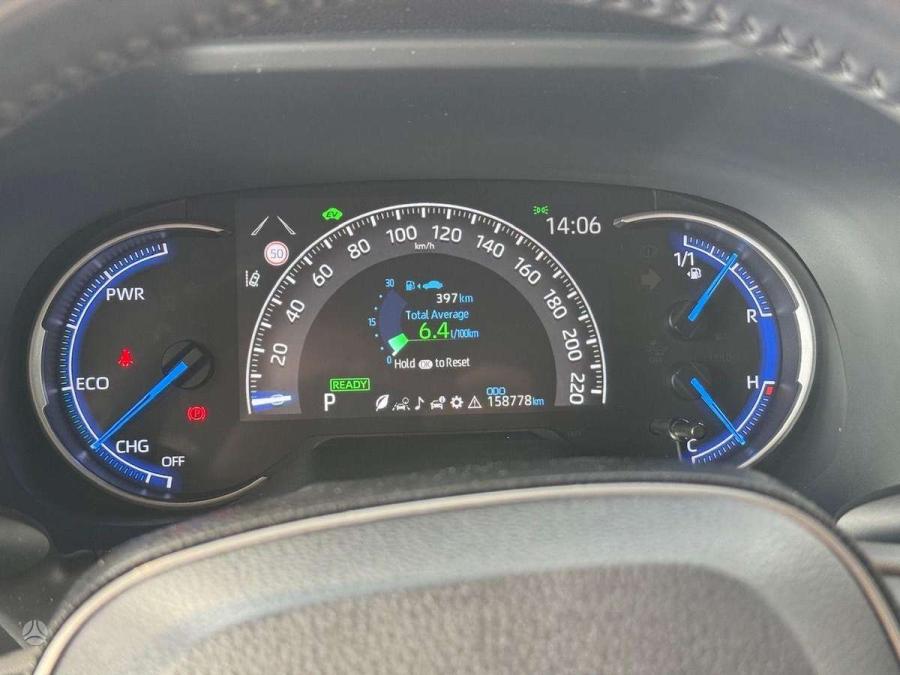 Blue Toyota RAV4 2019 in Siauliai, with an engine capacity of 2.49 L and mileage of 159 thousand km for 23900 €, photo 15 on AUTOMOTO.COM.LV
