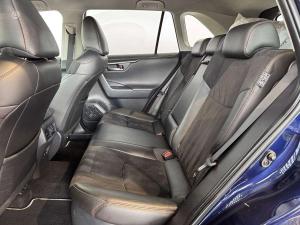 Blue Toyota RAV4 2019 in Siauliai, with an engine capacity of 2.49 L and mileage of 159 thousand km for 23900 €, photo 21 on AUTOMOTO.COM.LV