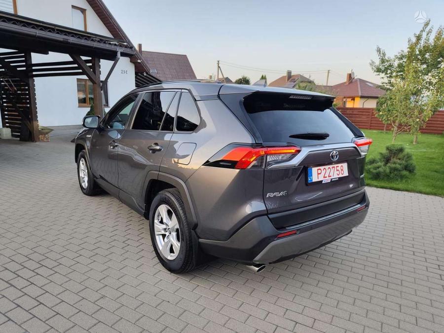 Blue Toyota RAV4 2019 in Klaipeda, with an engine capacity of 2.49 L and mileage of 262 thousand km for 20900 €, photo 6 on AUTOMOTO.COM.LV