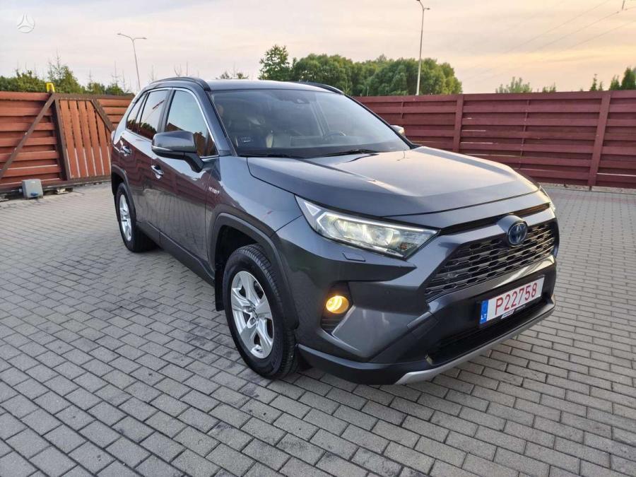 Blue Toyota RAV4 2019 in Klaipeda, with an engine capacity of 2.49 L and mileage of 262 thousand km for 20900 €, photo 12 on AUTOMOTO.COM.LV