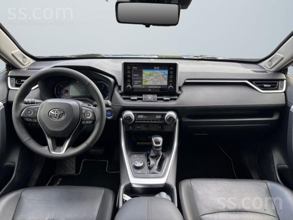 Toyota RAV4 2019 Rīga vietnē Zils Toyota RAV4 2019 Rīga, ar dzinēja tilpumu 2.50 L un nobraukumu 130 tūkst. km par 25600 €, foto 11 vietnē AUTOMOTO.COM.LV