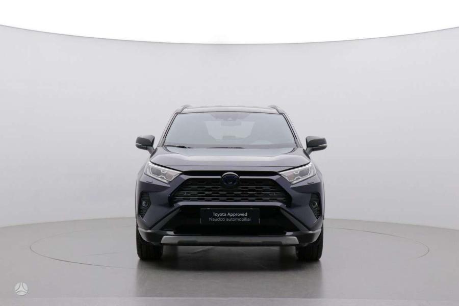 Blue Toyota RAV4 2019 in Vilnius, with an engine capacity of 2.49 L and mileage of 121 thousand km for 30900 €, photo 7 on AUTOMOTO.COM.LV