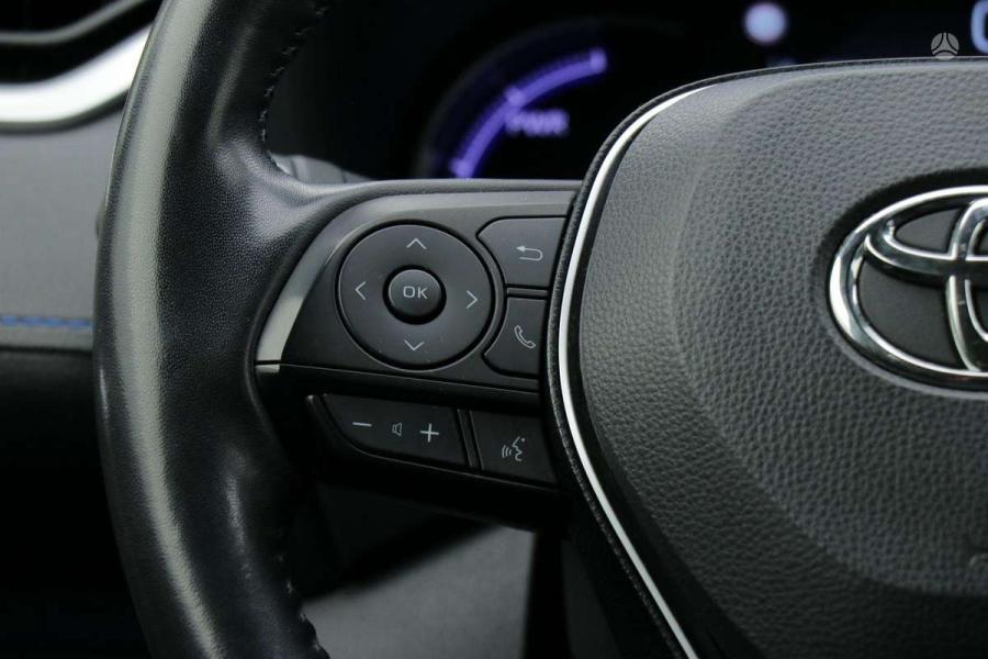 Blue Toyota RAV4 2019 in Vilnius, with an engine capacity of 2.49 L and mileage of 121 thousand km for 30900 €, photo 30 on AUTOMOTO.COM.LV