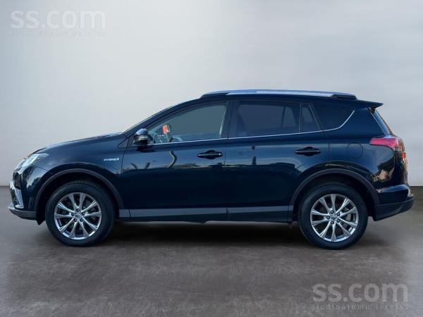 Toyota RAV4 2019 Rīga vietnē Zils Toyota RAV4 2019 Rīga, ar dzinēja tilpumu 2.50 L un nobraukumu 123 tūkst. km par 20740 €, foto 3 vietnē AUTOMOTO.COM.LV