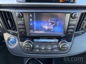 Zils Toyota RAV4 2019 Rīga, ar dzinēja tilpumu 2.50 L un nobraukumu 123 tūkst. km par 20740 €, foto 18 vietnē AUTOMOTO.COM.LV