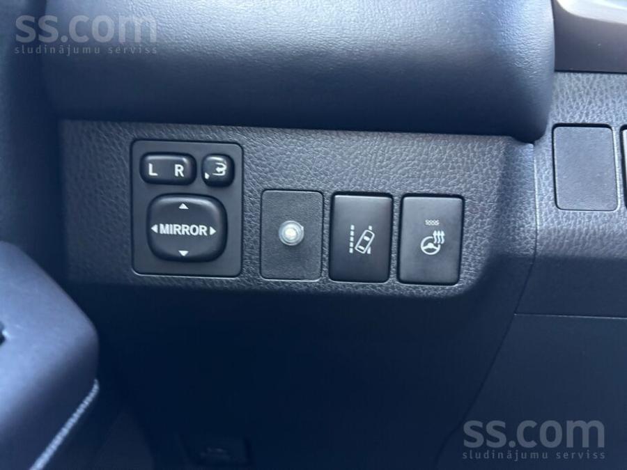 Zils Toyota RAV4 2019 Rīga, ar dzinēja tilpumu 2.50 L un nobraukumu 123 tūkst. km par 20740 €, foto 19 vietnē AUTOMOTO.COM.LV