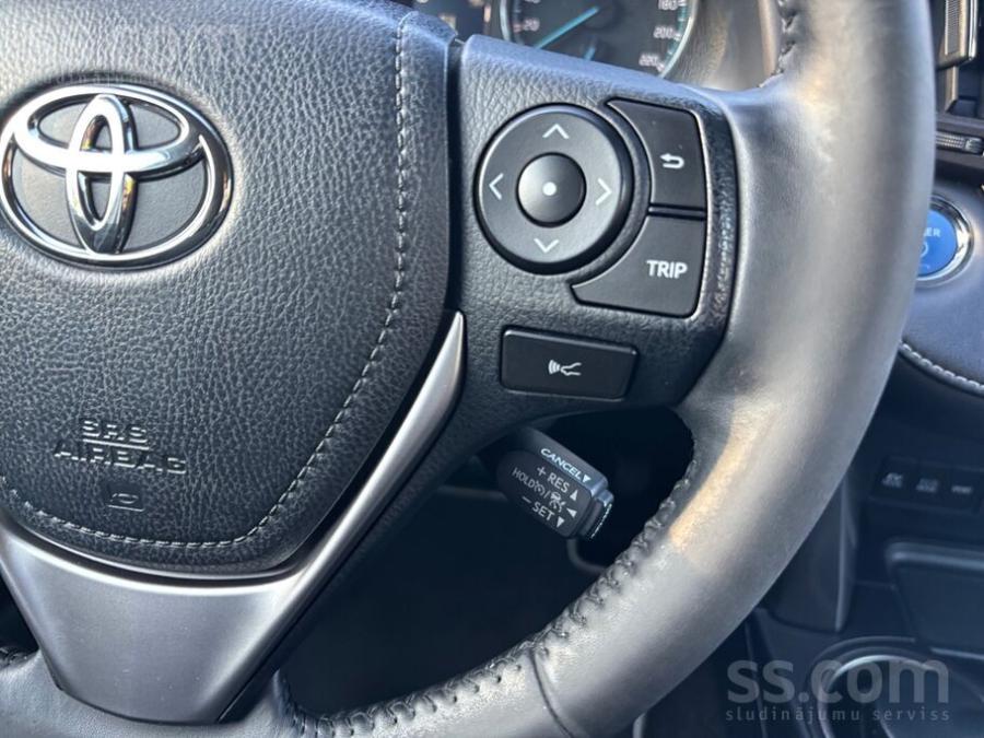 Zils Toyota RAV4 2019 Rīga, ar dzinēja tilpumu 2.50 L un nobraukumu 123 tūkst. km par 20740 €, foto 20 vietnē AUTOMOTO.COM.LV