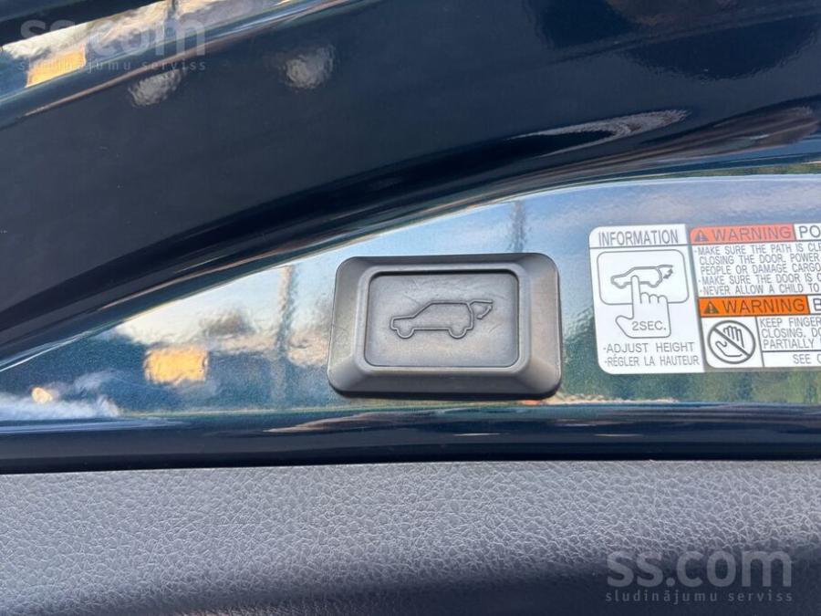 Zils Toyota RAV4 2019 Rīga, ar dzinēja tilpumu 2.50 L un nobraukumu 123 tūkst. km par 20740 €, foto 23 vietnē AUTOMOTO.COM.LV