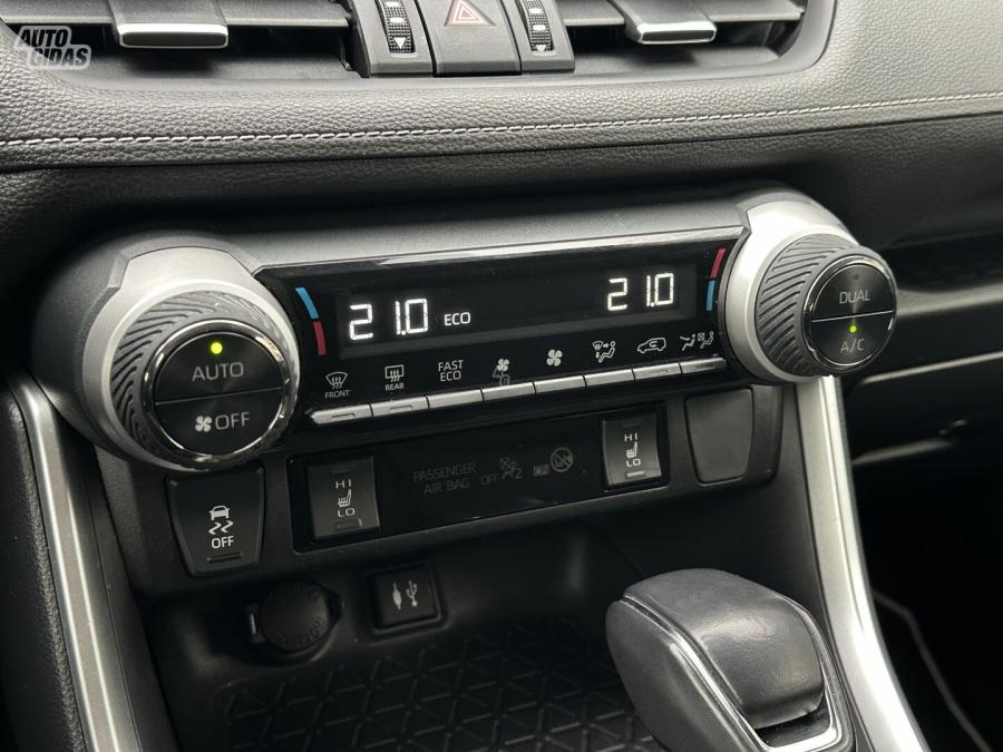 Zils Toyota RAV4 2019 Kauņa, ar dzinēja tilpumu 2.50 L un nobraukumu 168 tūkst. km par 24772 €, foto 25 vietnē AUTOMOTO.COM.LV