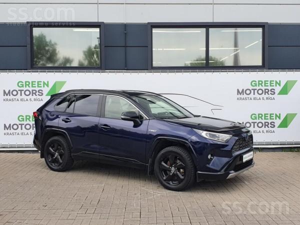 Blue Toyota RAV4 2020 in Riga, with an engine capacity of 2.50 L and mileage of 215 thousand km for 20900 €, photo 2 on AUTOMOTO.COM.LV