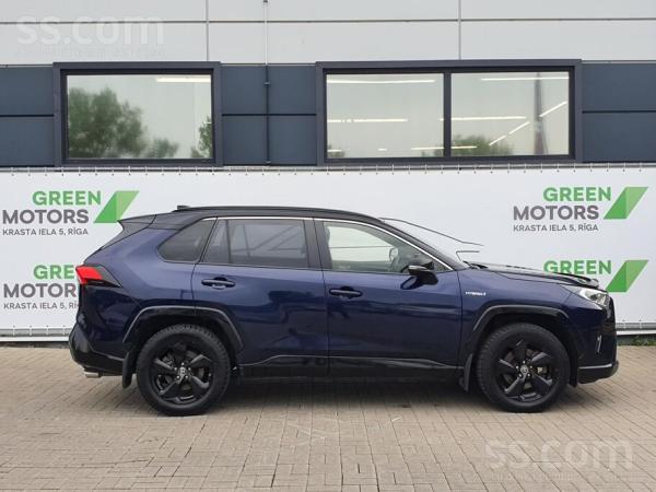 Blue Toyota RAV4 2020 in Riga, with an engine capacity of 2.50 L and mileage of 215 thousand km for 20900 €, photo 4 on AUTOMOTO.COM.LV
