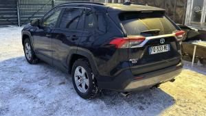 Blue Toyota RAV4 2020 in Jonava, with an engine capacity of 2.49 L and mileage of 70 thousand km for 21200 €, photo 15 on AUTOMOTO.COM.LV