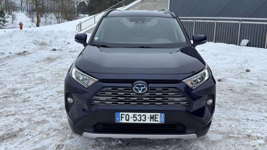 Zils Toyota RAV4 2020 Kauņa, ar dzinēja tilpumu 2.49 L un nobraukumu 71 tūkst. km par 25999 €, foto 1 vietnē AUTOMOTO.COM.LV
