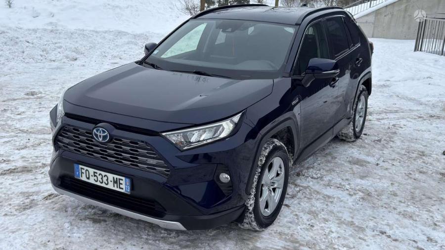 Zils Toyota RAV4 2020 Kauņa, ar dzinēja tilpumu 2.49 L un nobraukumu 71 tūkst. km par 25999 €, foto 2 vietnē AUTOMOTO.COM.LV