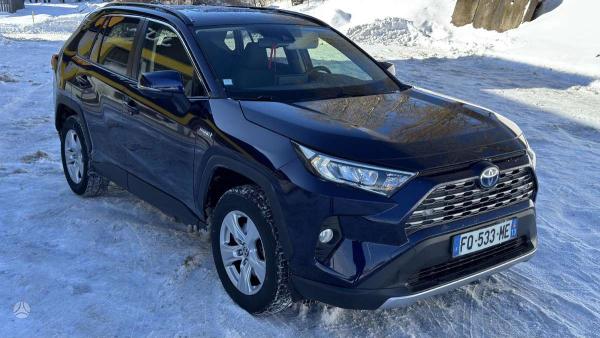 Zils Toyota RAV4 2020 Jonava, ar dzinēja tilpumu 2.49 L un nobraukumu 71 tūkst. km par 24500 €, foto 2 vietnē AUTOMOTO.COM.LV