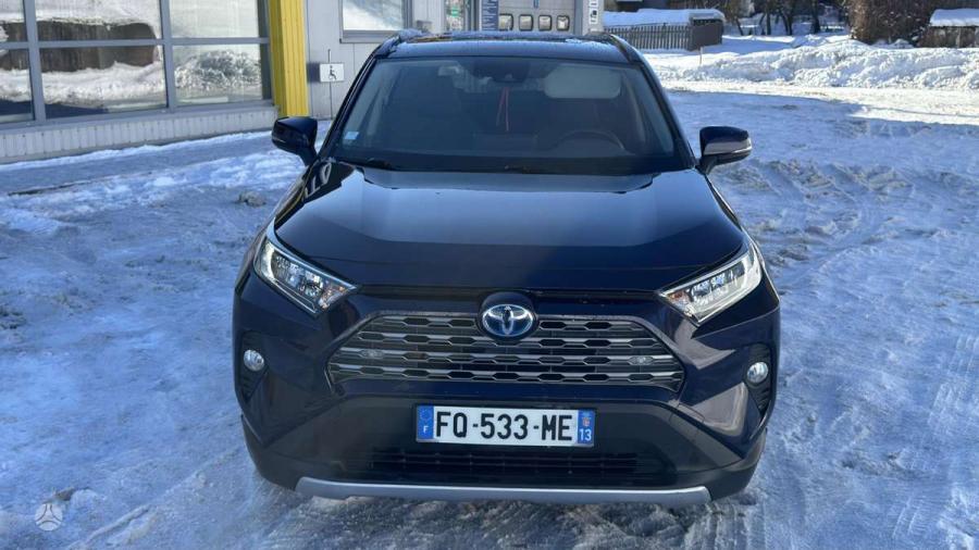 Blue Toyota RAV4 2020 in Jonava, with an engine capacity of 2.49 L and mileage of 71 thousand km for 24500 €, photo 10 on AUTOMOTO.COM.LV