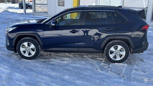 Zils Toyota RAV4 2020 Jonava, ar dzinēja tilpumu 2.49 L un nobraukumu 71 tūkst. km par 24300 €, foto 8 vietnē AUTOMOTO.COM.LV