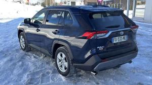Blue Toyota RAV4 2020 in Jonava, with an engine capacity of 2.49 L and mileage of 71 thousand km for 24300 €, photo 15 on AUTOMOTO.COM.LV