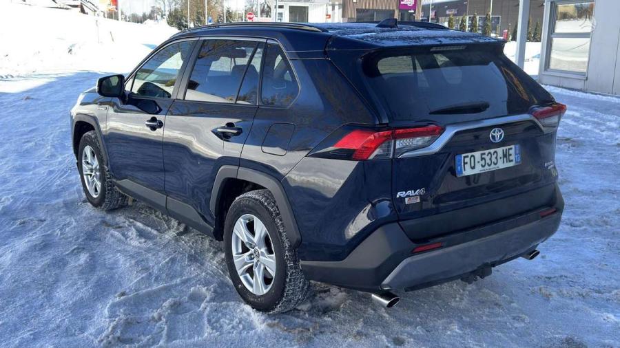 Blue Toyota RAV4 2020 in Jonava, with an engine capacity of 2.49 L and mileage of 71 thousand km for 24300 €, photo 15 on AUTOMOTO.COM.LV