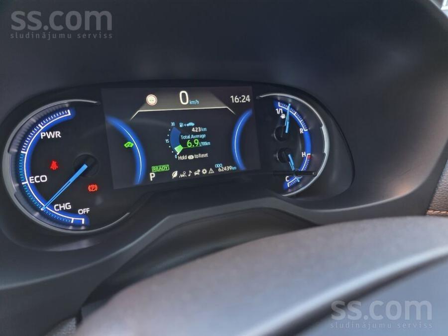 Blue Toyota RAV4 2020 in Riga, with an engine capacity of 2.50 L and mileage of 63 thousand km for 27500 €, photo 8 on AUTOMOTO.COM.LV