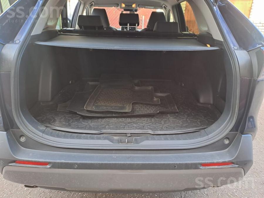 Zils Toyota RAV4 2020 Rīga, ar dzinēja tilpumu 2.00 L un nobraukumu 133 tūkst. km par 19500 €, foto 6 vietnē AUTOMOTO.COM.LV